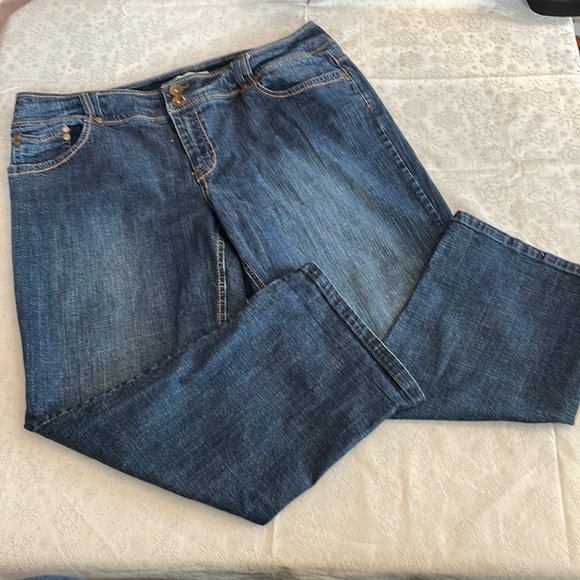 Christopher & Banks | Pants & Jumpsuits | Christopher And Banks Capri ...